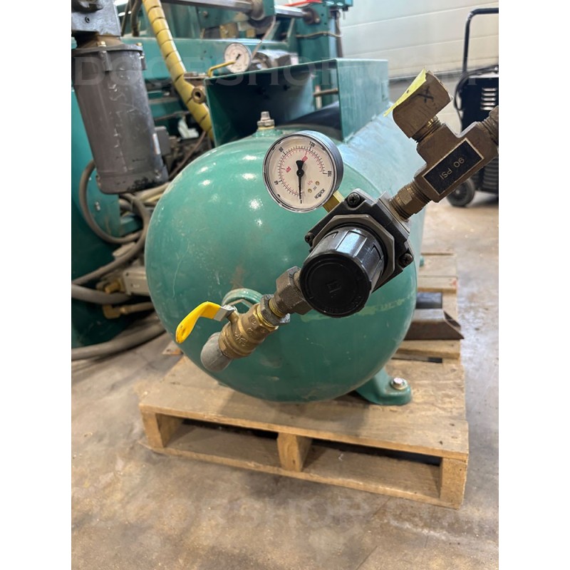 KVAL 990 F3 Machining Center